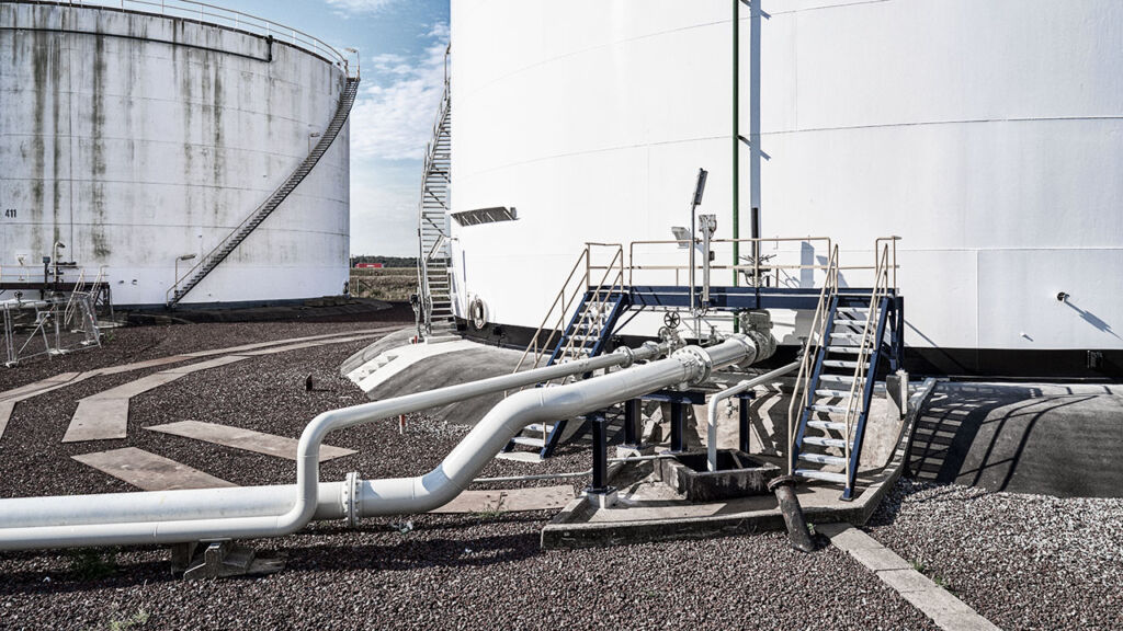 Tank Farm Bellows | Flexibility between storage tank and manifold